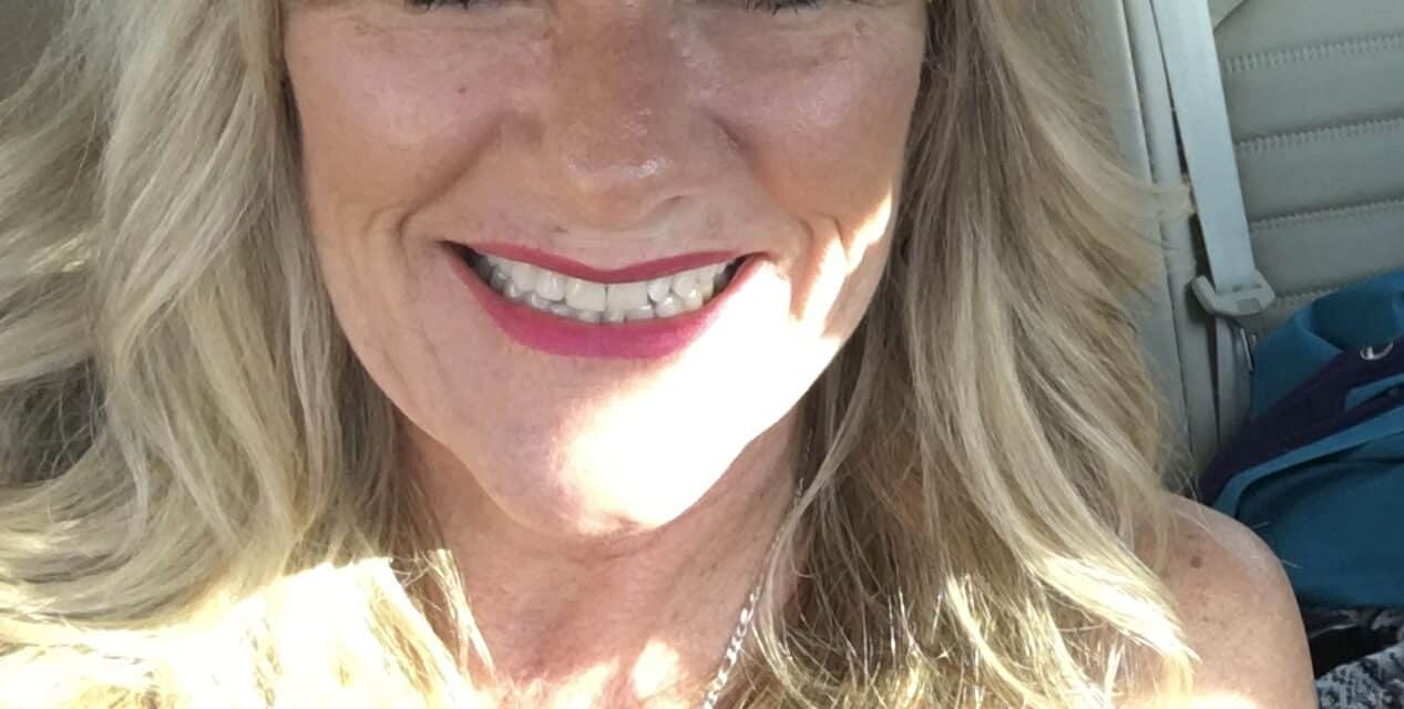 iHeartMedia Denver Names Robbyn Hart Midday host For KBCO/Denver