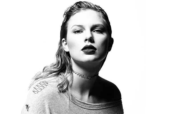 Taylor Swift Signs Global Pact with Universal Music Group